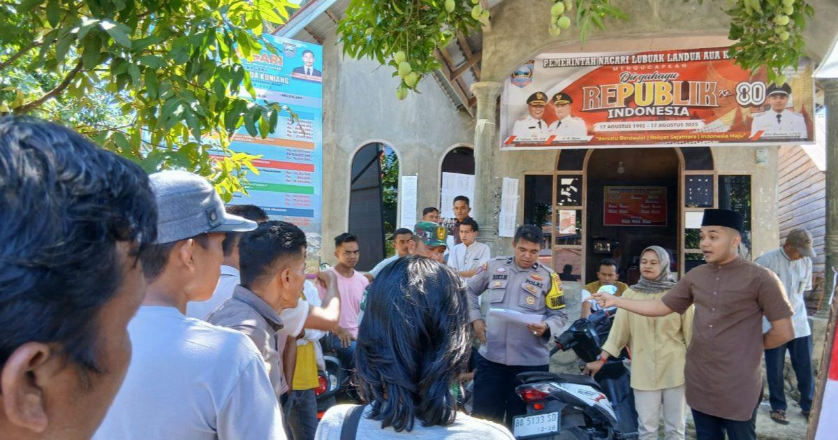 Pembangunan Jembatan Di Hentikan, Puluhan Warga Datangi Kantor Wali ...